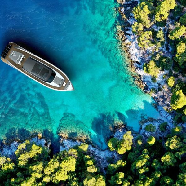 steeler-bronson-58-render-bay-top-view - Camino Al Mare